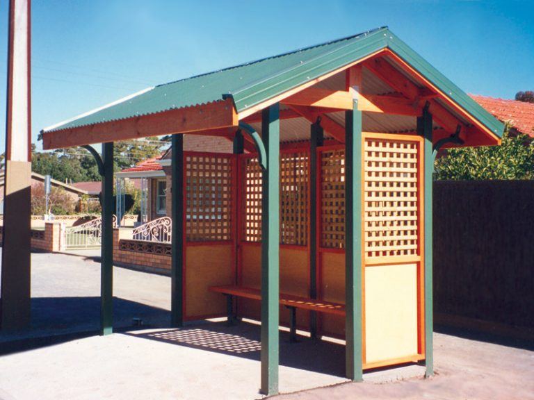 Bathurst Timber Bus Shelter - Landmark Products